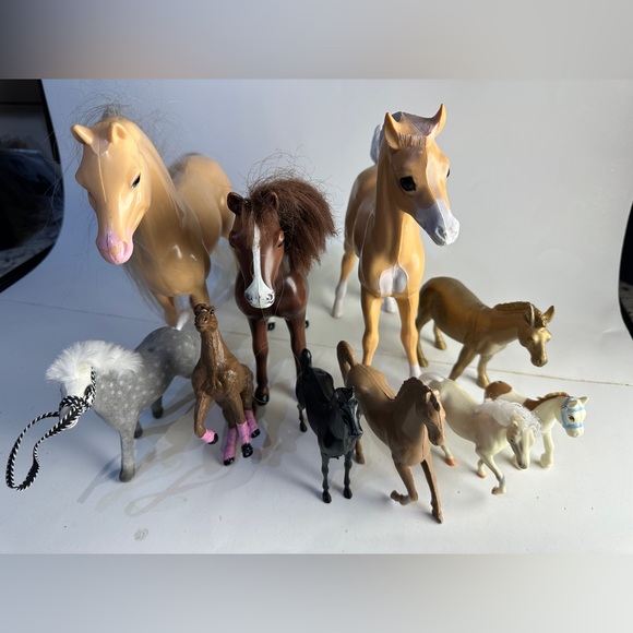 Toys | Collection Of Ten Plastic Toy Horses Various Colours And Sizes ...